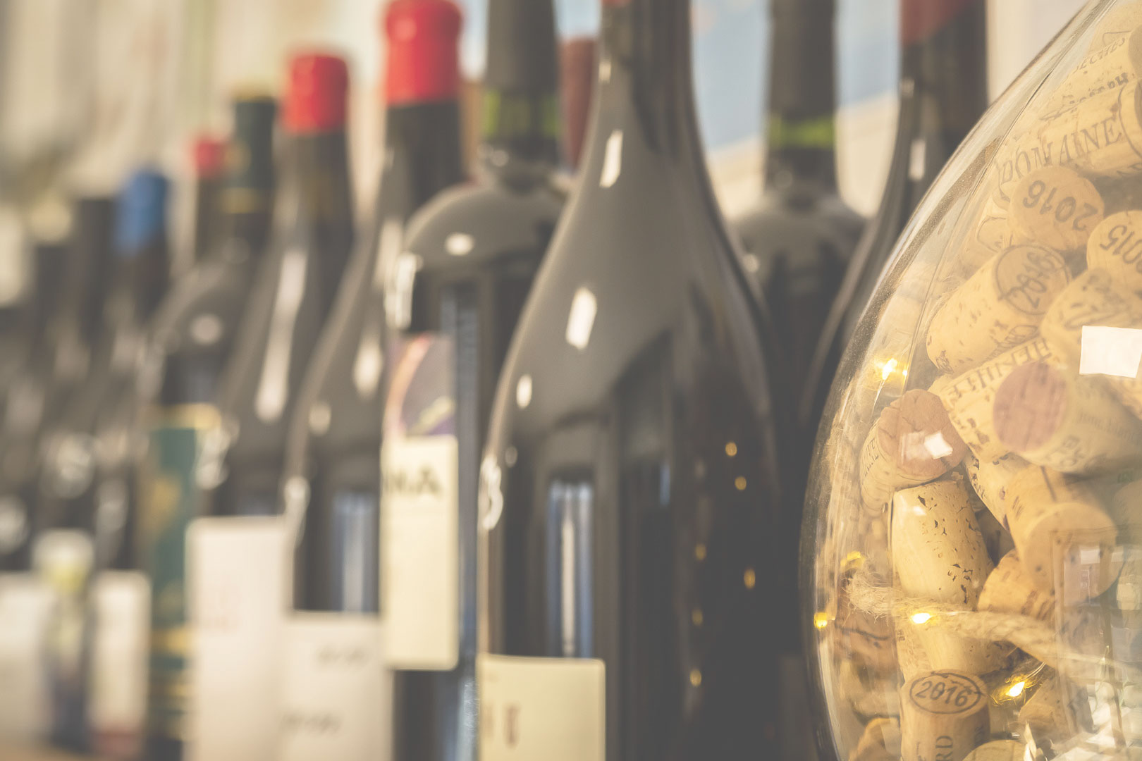 Cave à vin - Le Flacon Ivre Cave à vin & fromage à Pertuis -Vins ...